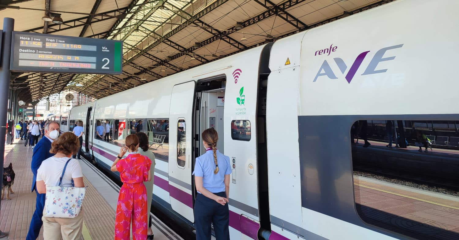 Tarjeta Más Renfe para viajar gratis con Renfecitos en 2025